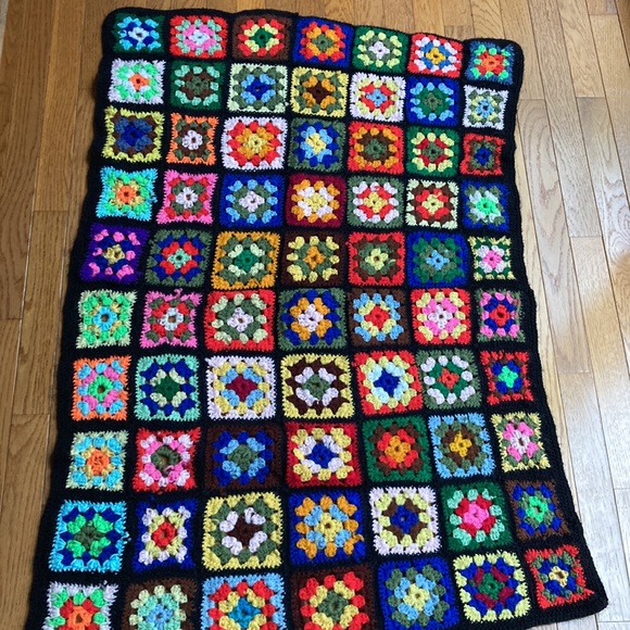 Vintage | Bedding | Vintage Granny Square Crochet Throw Blanket 9s Y2k ...